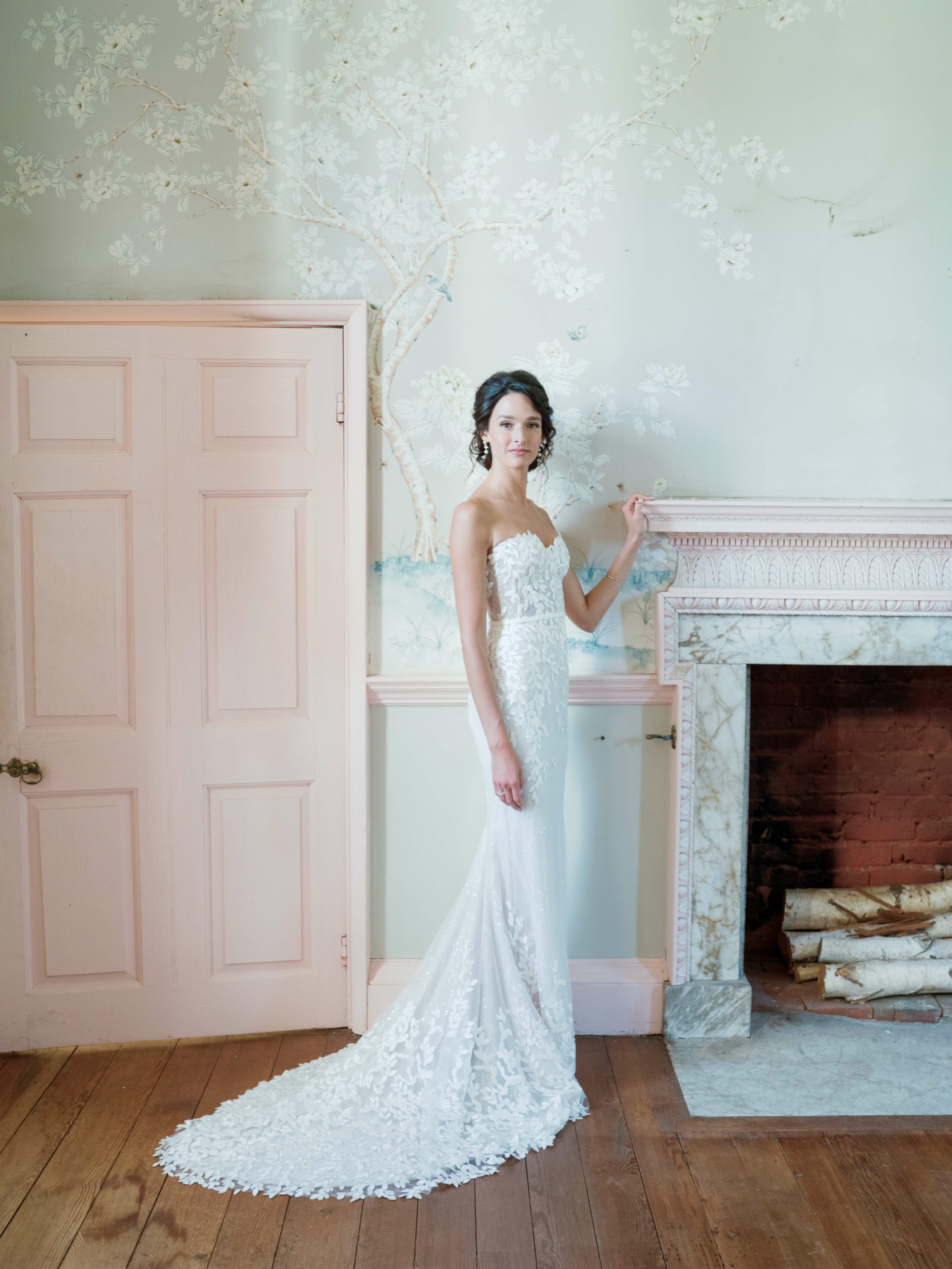 Daniella wearing Chaz gown & veil - Mira Zwillinger