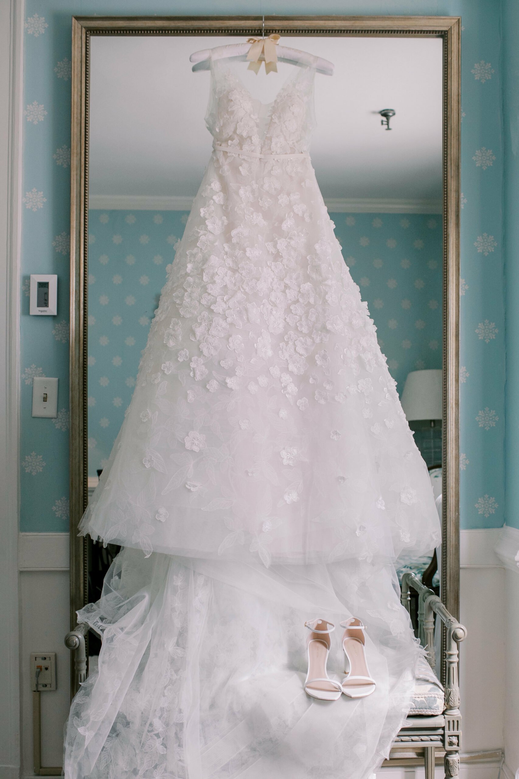 #BRIDEOFTHEWEEK: Anne Carter B Crilley - Mira Zwillinger