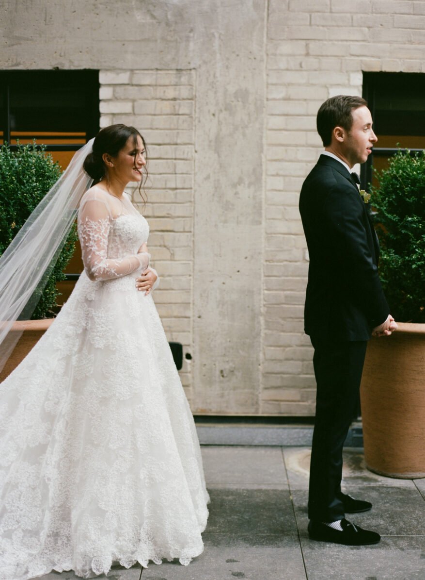 BRIDE OF THE WEEK: Elyse Saretsky in Mira Zwillinger Couture