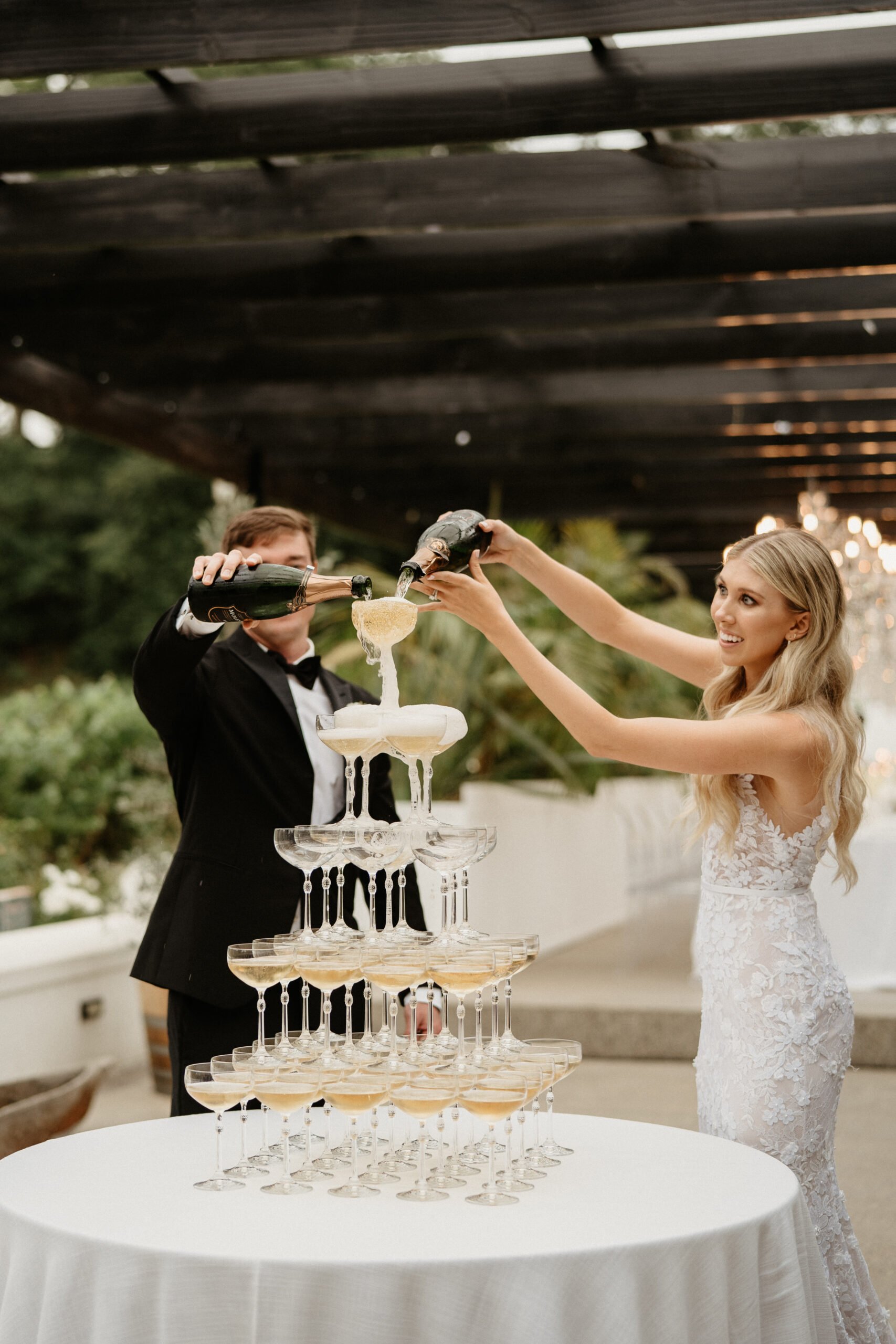 BRIDE OF THE WEEK: Kara Weigelt in Mira Zwillinger Couture