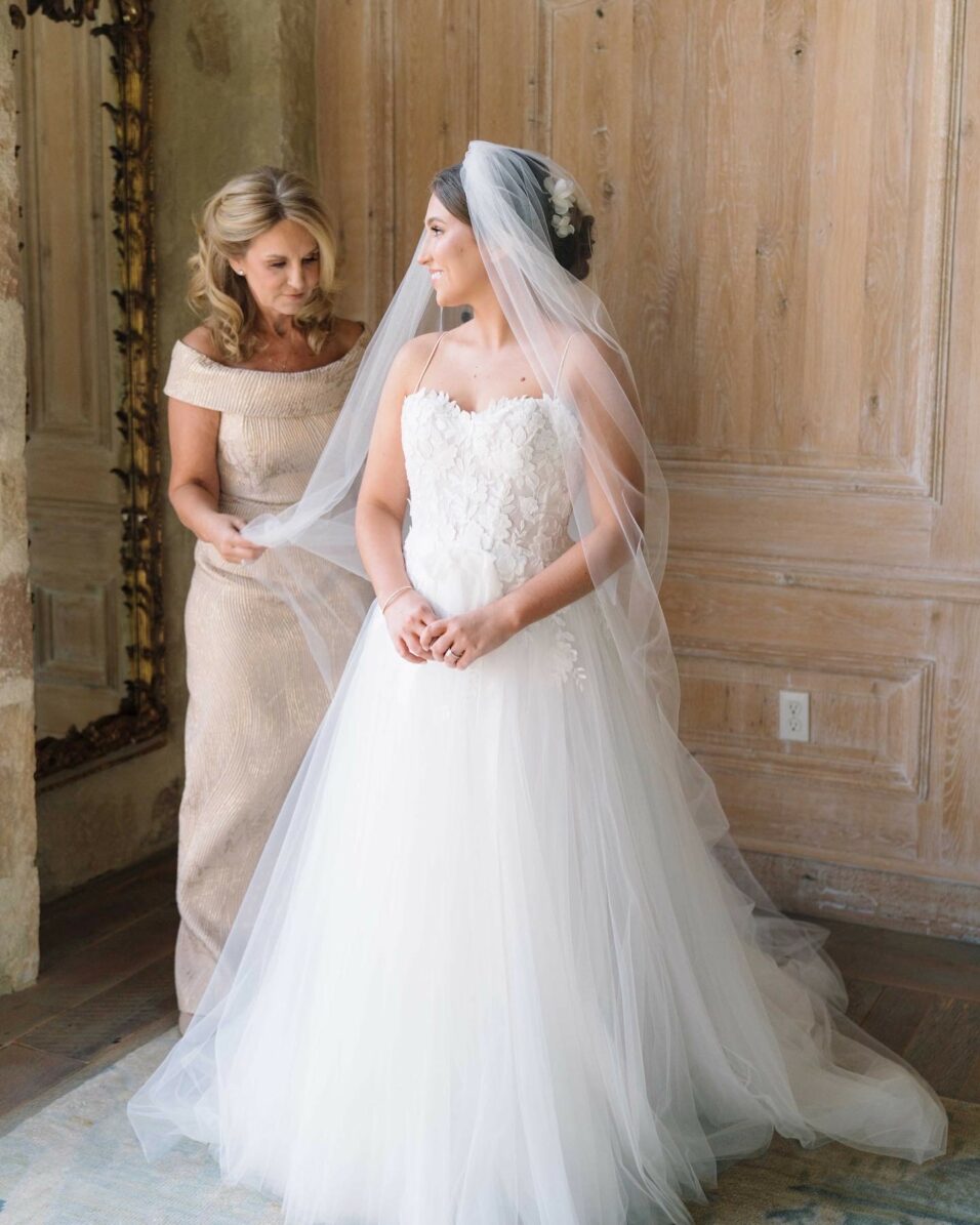 New Fiona - Mira Zwillinger