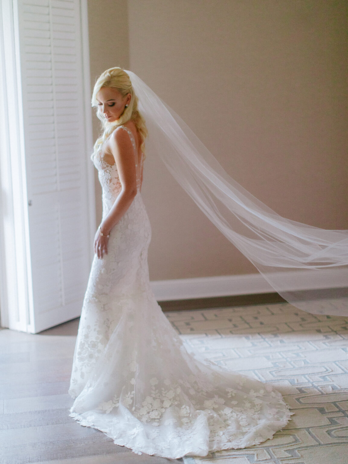BRIDE OF THE WEEK: Shannon Casey | Mira Zwillinger Bridal