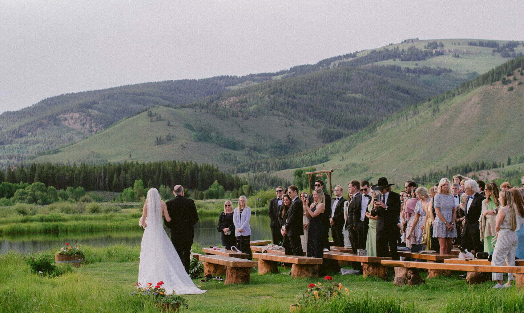 Stunning BRIDE OF THE WEEK: Annabelle Devlin | Mira Zwillinger