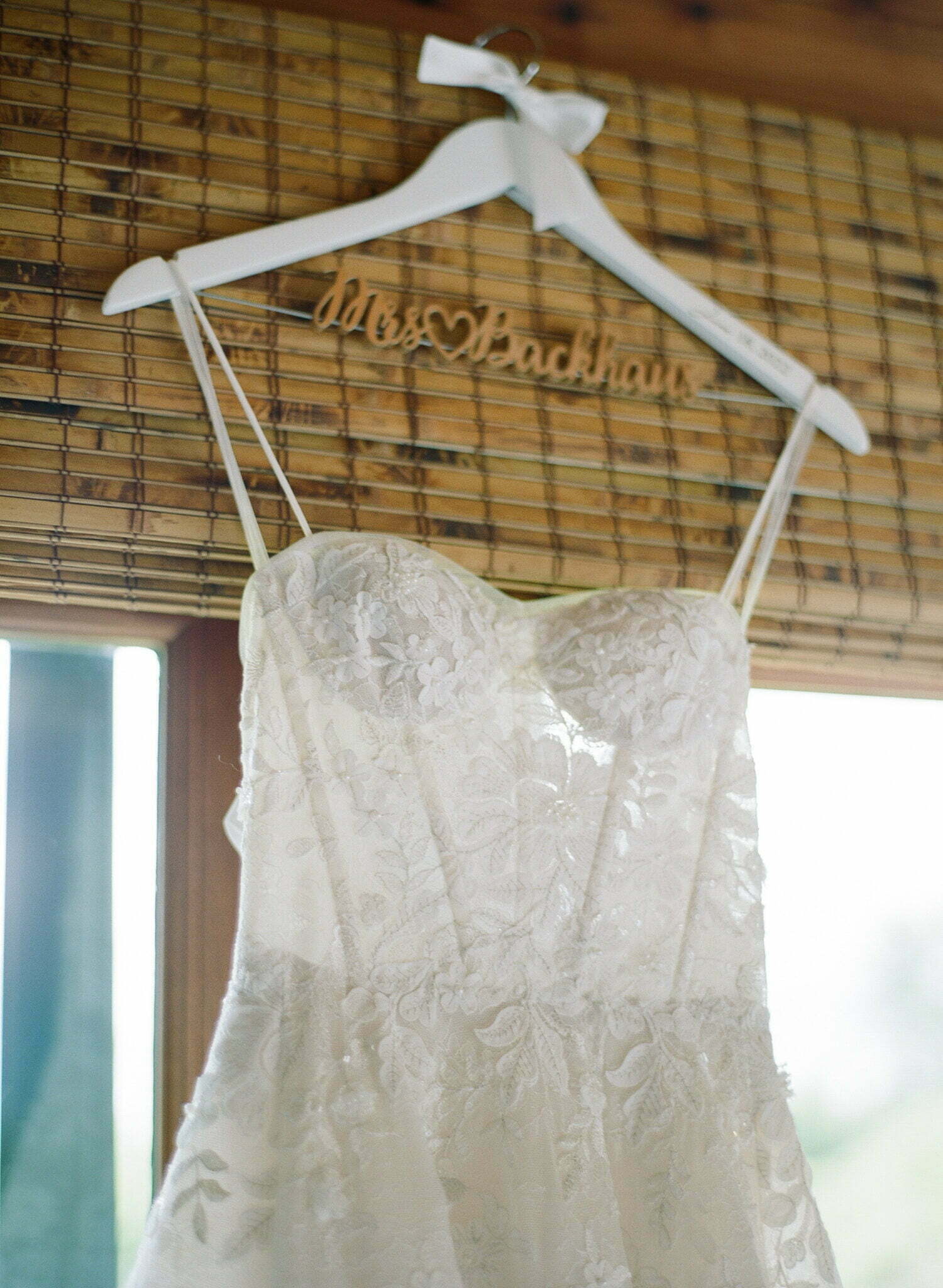 Stunning BRIDE OF THE WEEK: Grayson McPhee | Mira Zwillinger