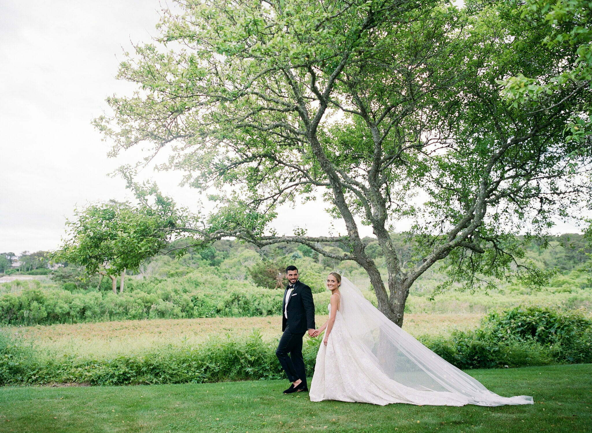 Stunning BRIDE OF THE WEEK: Grayson McPhee | Mira Zwillinger