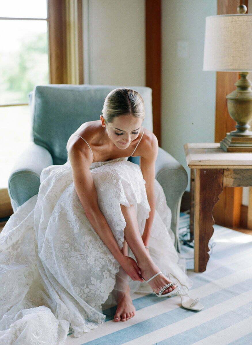 Stunning BRIDE OF THE WEEK: Grayson McPhee | Mira Zwillinger