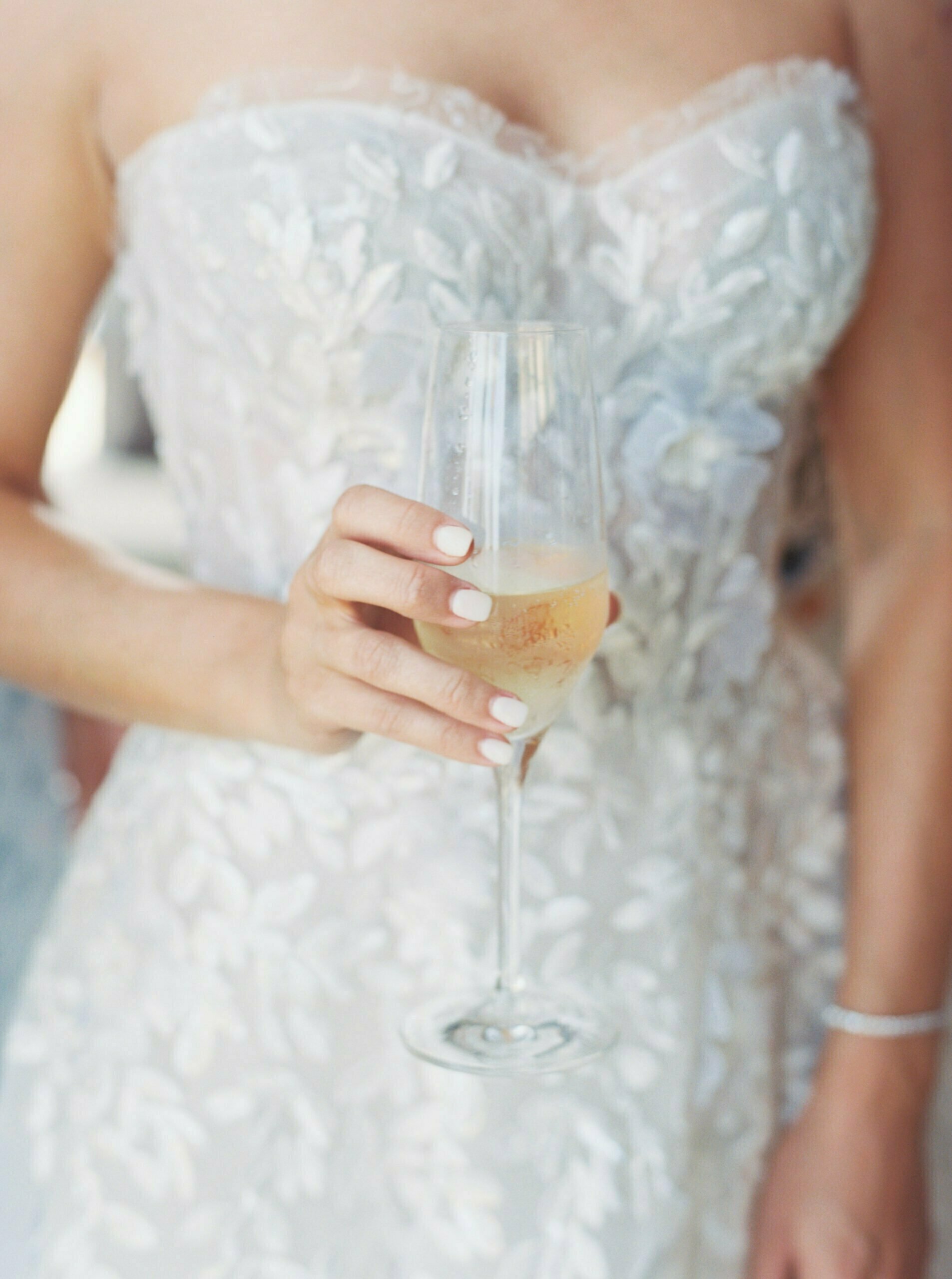 BRIDE OF THE WEEK: Beautiful Caroline Corbin | Mira Zwillinger