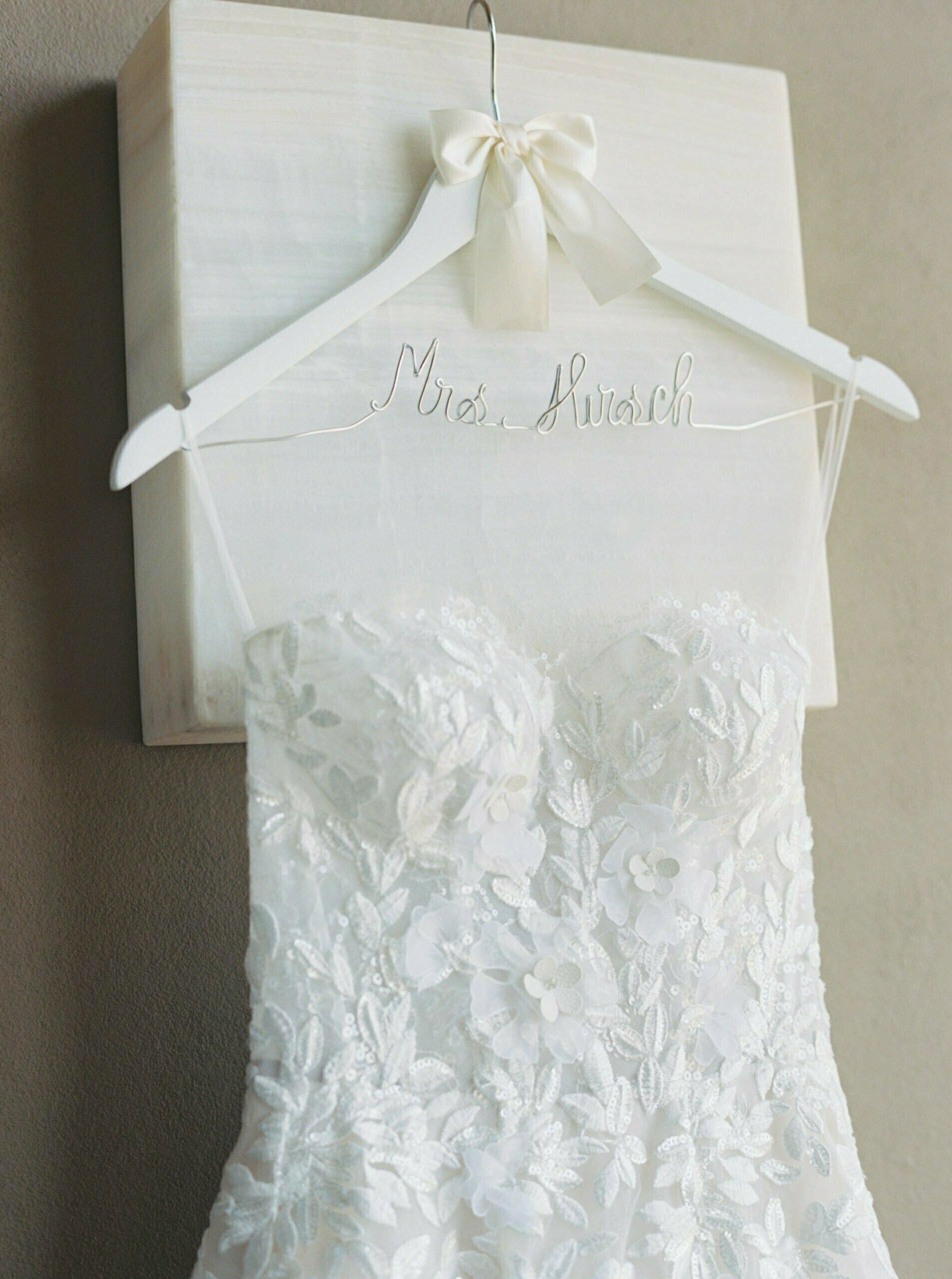 BRIDE OF THE WEEK: Beautiful Caroline Corbin | Mira Zwillinger