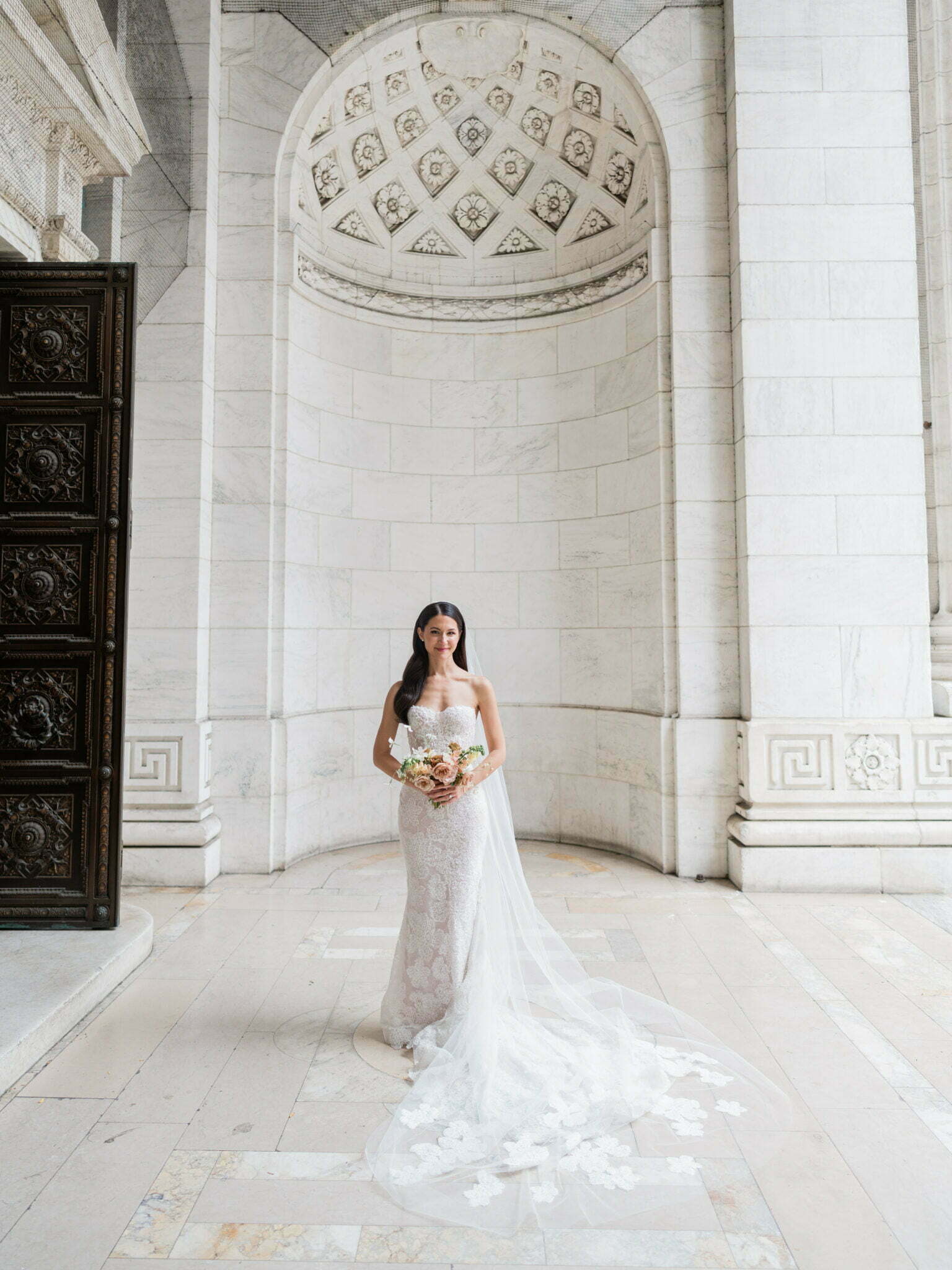 BRIDE OF THE WEEK: Beautiful Ashley Frankino | Mira Zwillinger