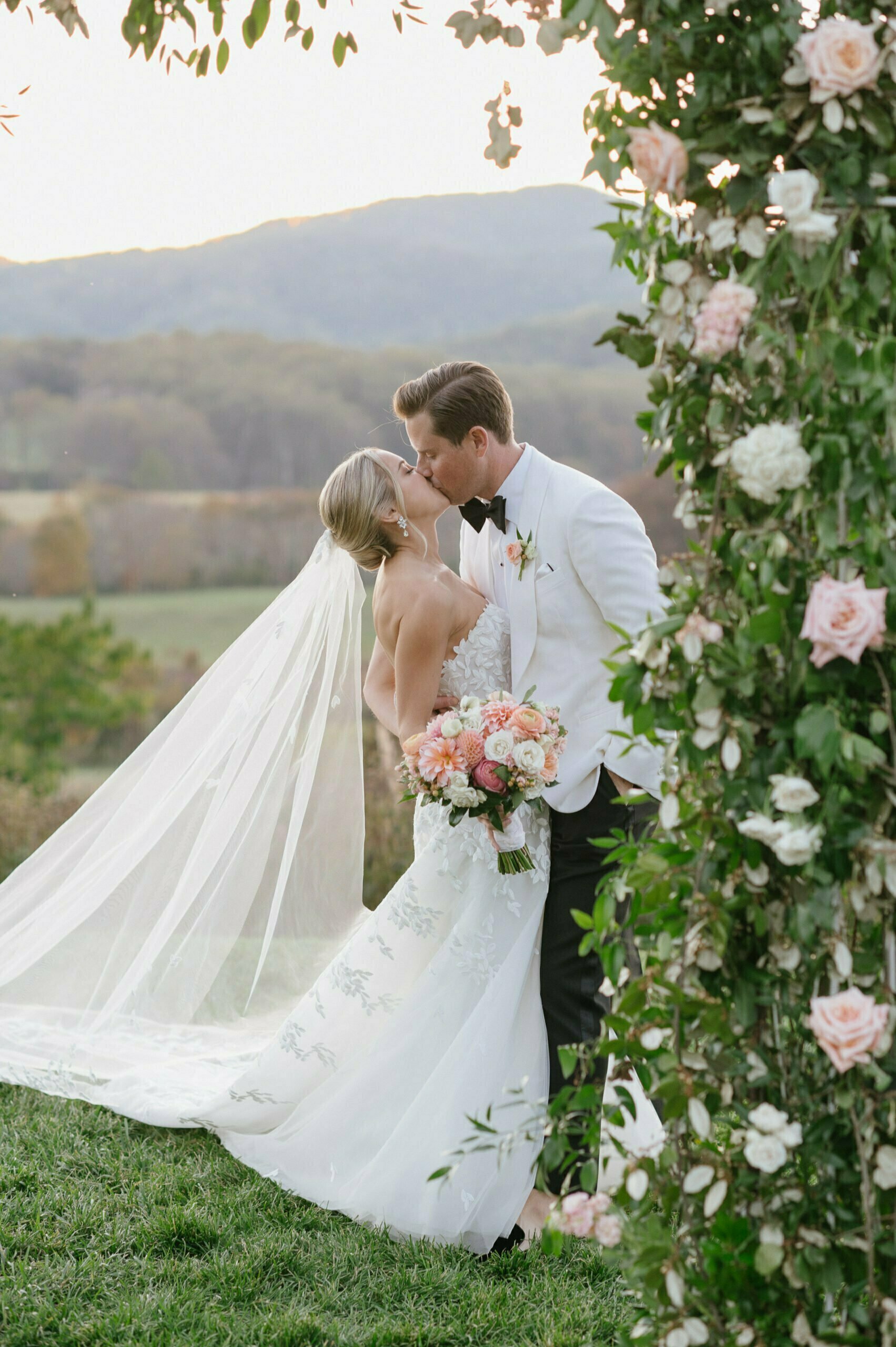 BRIDE OF THE WEEK: Mary Grace’s Dream Look | Mira Zwillinger