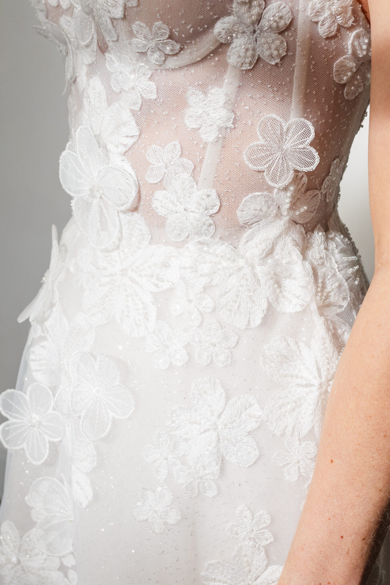 BRIDE OF THE WEEK: Alyssa Cullen in Mira Zwillinger Gown