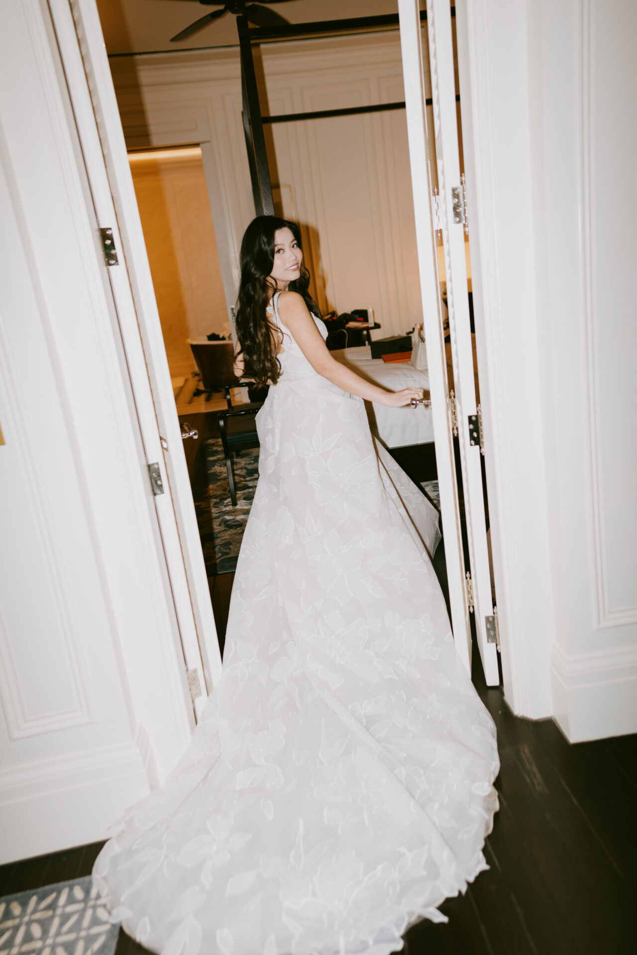 BRIDE OF THE WEEK: Niki Lim’s Elegant & Stunning Wedding Style