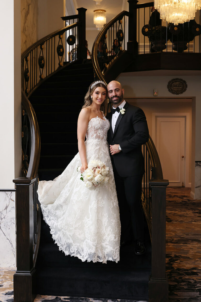 Ami - Mira Zwillinger