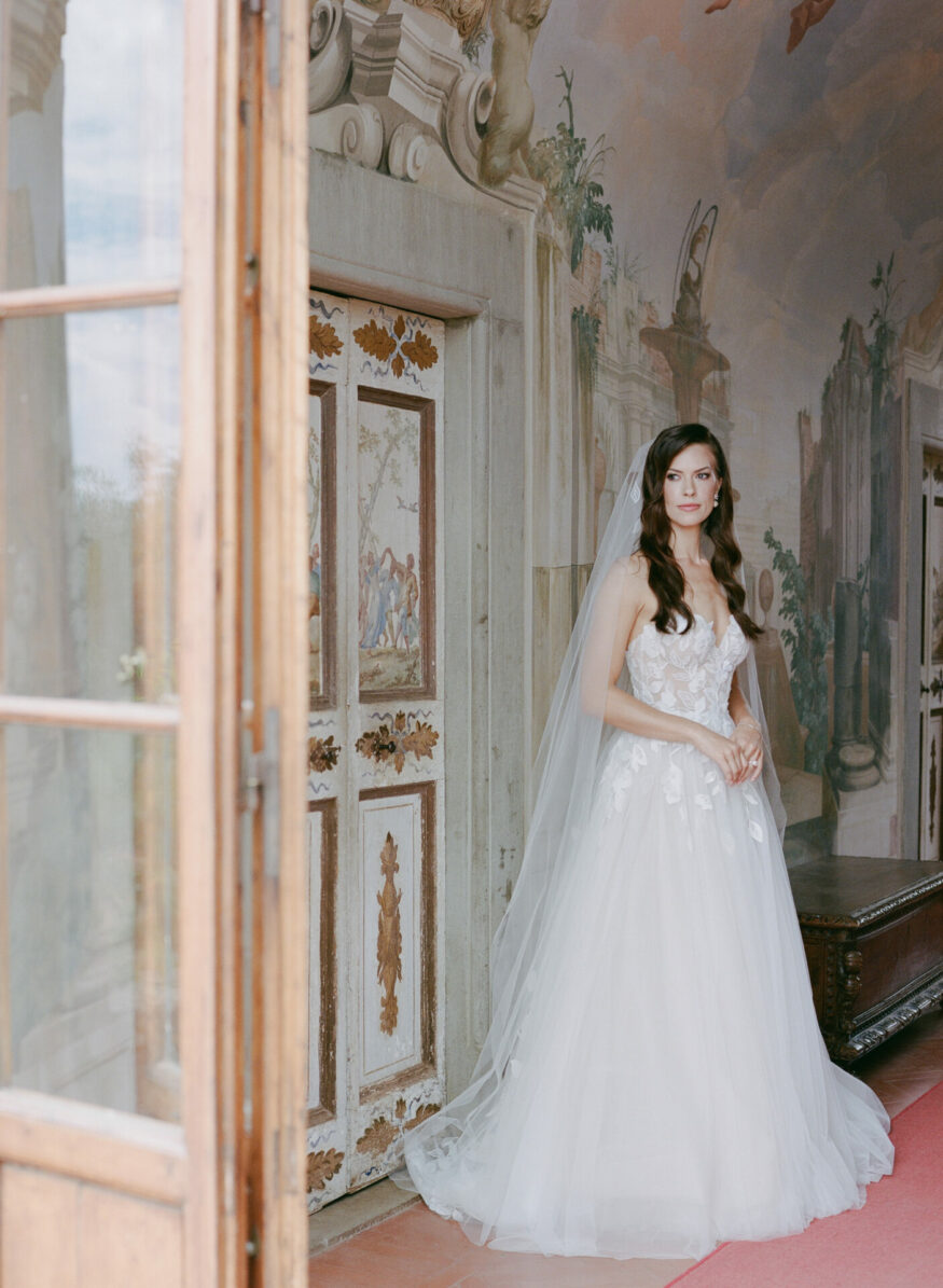 Nelly - Mira Zwillinger