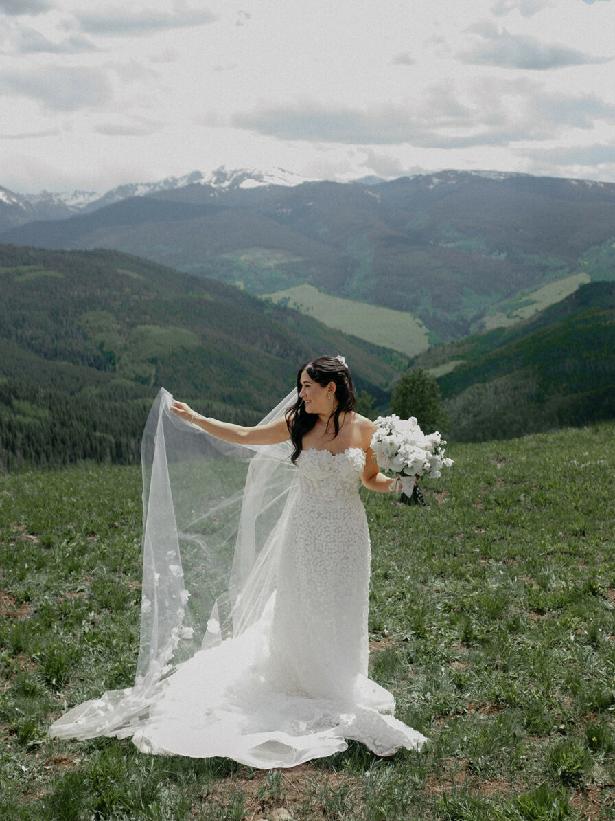 BRIDE OF THE WEEK: Brianna Porrello Riefstahl | Mira Zwillinger