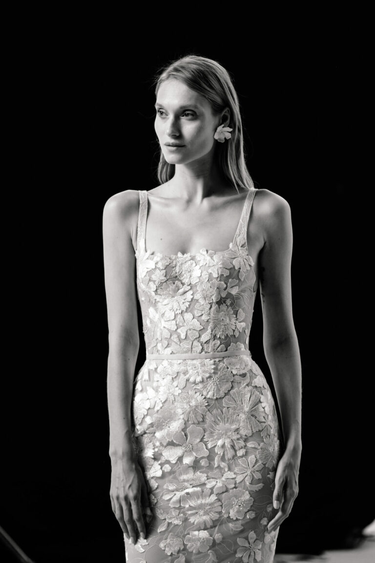 COUTURE TWINS: THE MAGIC OF NESS AND NESSIA - Mira Zwillinger