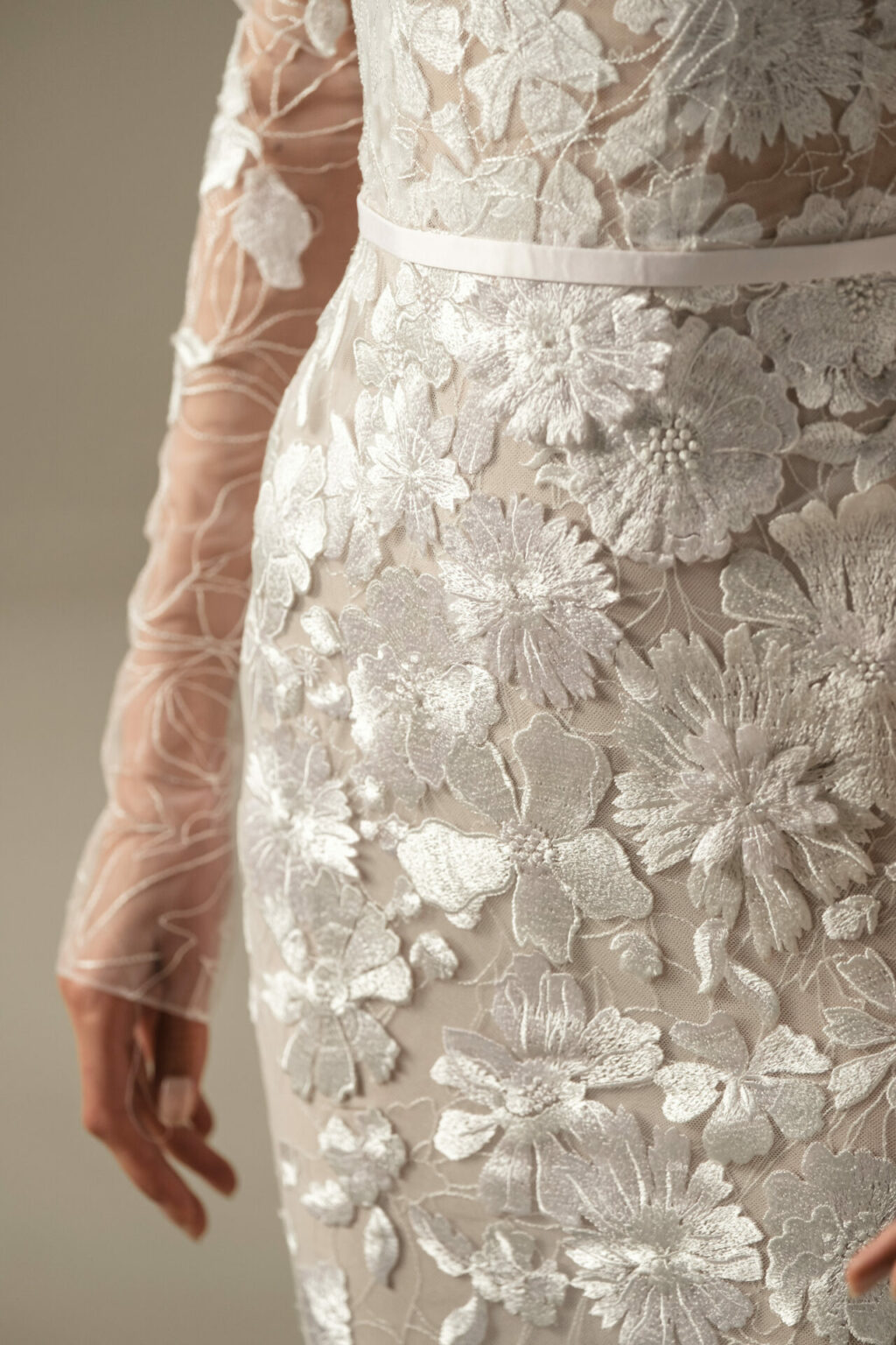 COUTURE TWINS: THE MAGIC OF NESS AND NESSIA - Mira Zwillinger